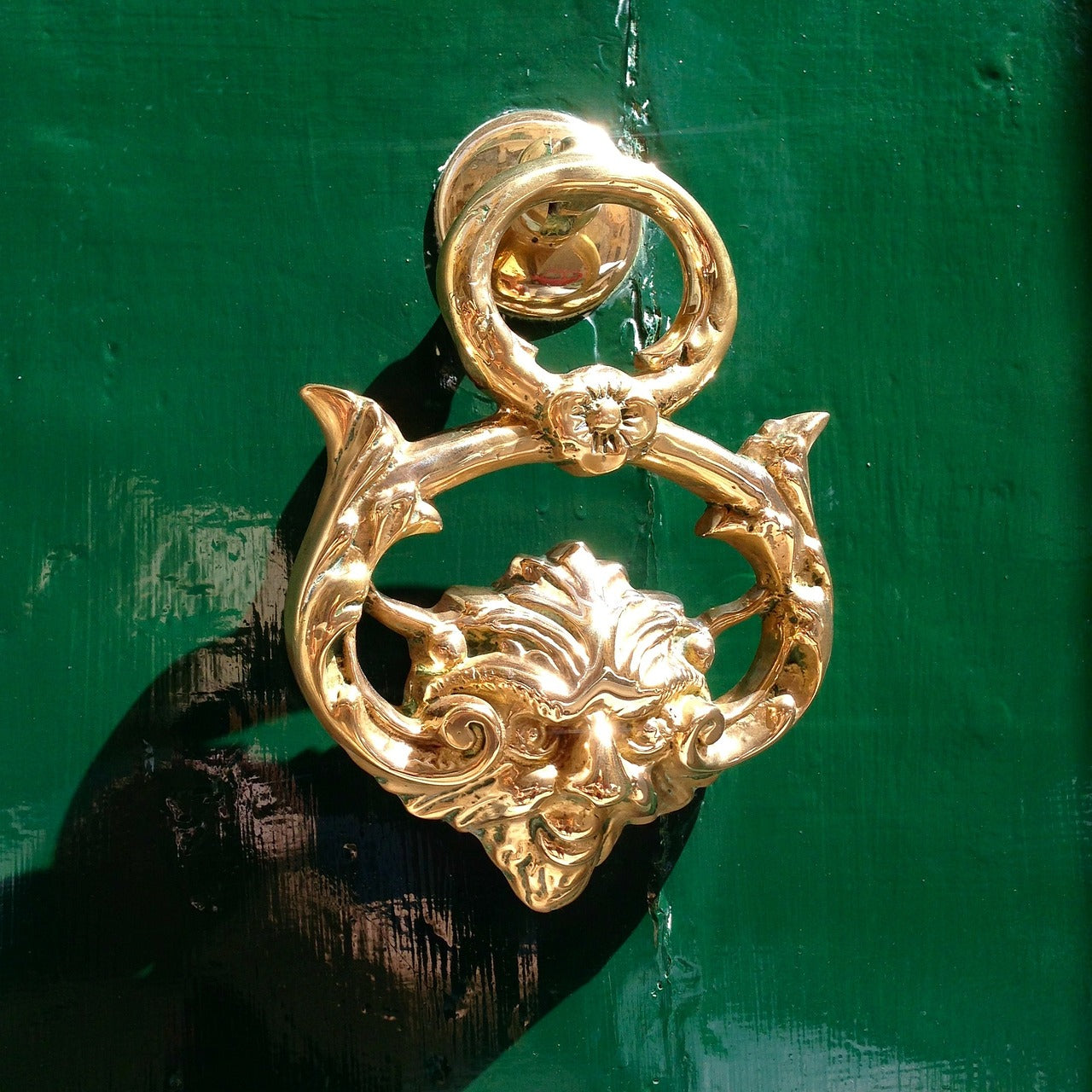 Using Polished Brass Hardware in Kitchens – LookInTheAttic