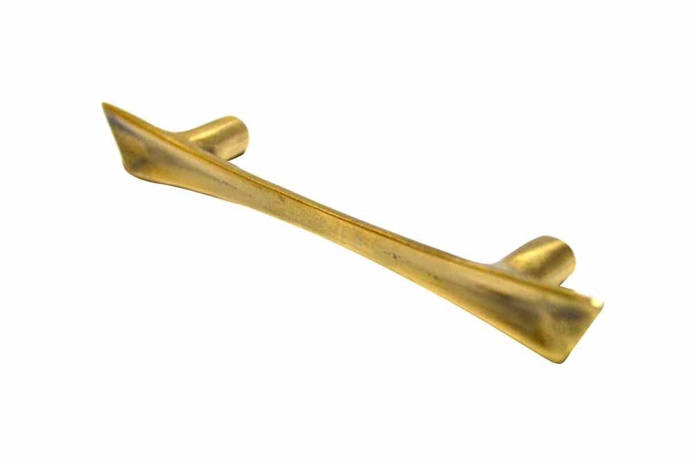 4 1/2 Inch (3 Inch c-c) Pyramid Curve Handle – LookInTheAttic